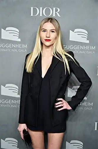 Sofia Hublitz: From Unknown to Ozark's Spotlight